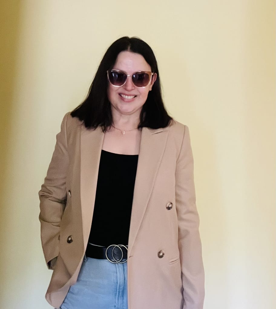 Autumn Elegance - the Ultimate Guide to Capsule Wardrobe Essentials ...